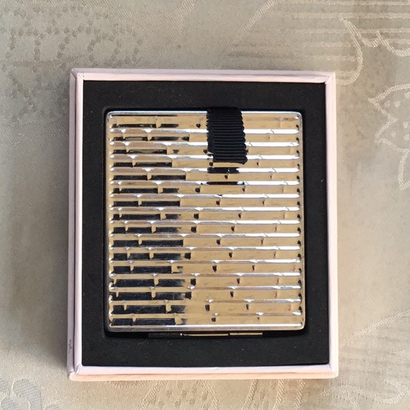 Gucci | Accessories | Gucci Compact Mirror | Poshmark